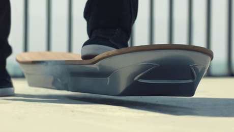El skateboard flotante Lexus Hoverboard