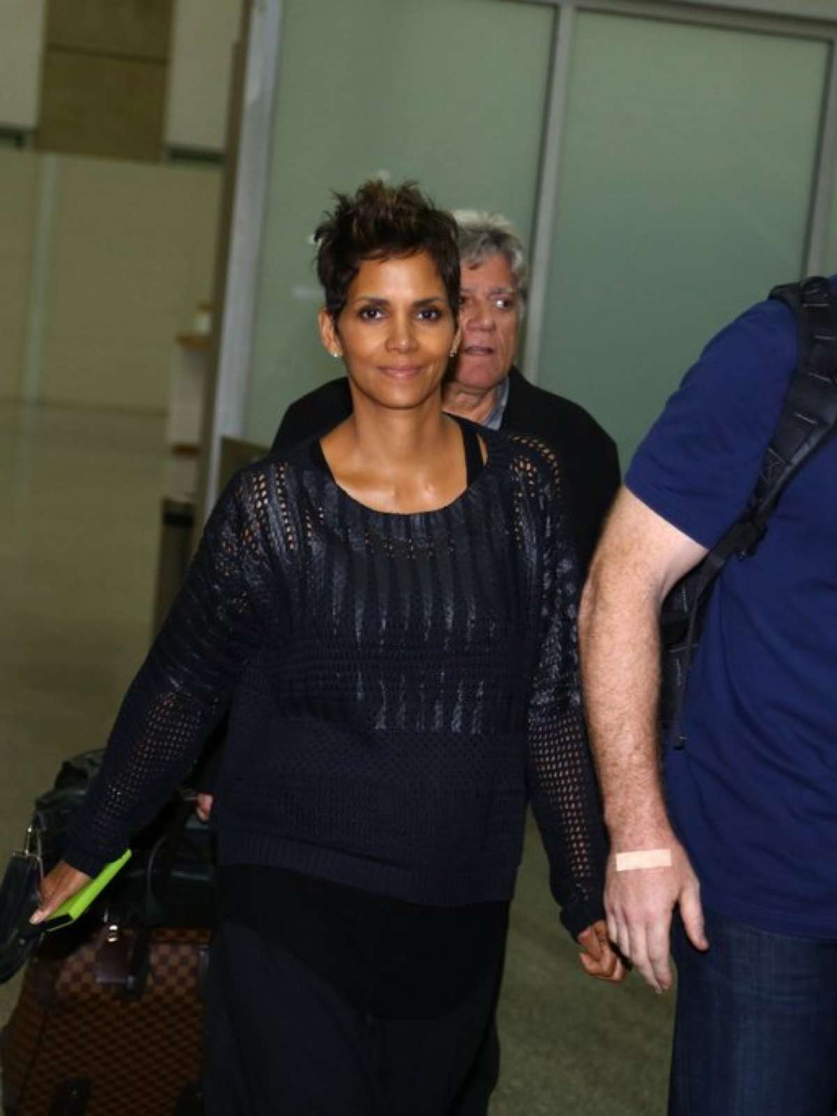 Halle Berry E Olivier Martinez Estao Gravidas Halle Berry And Husband