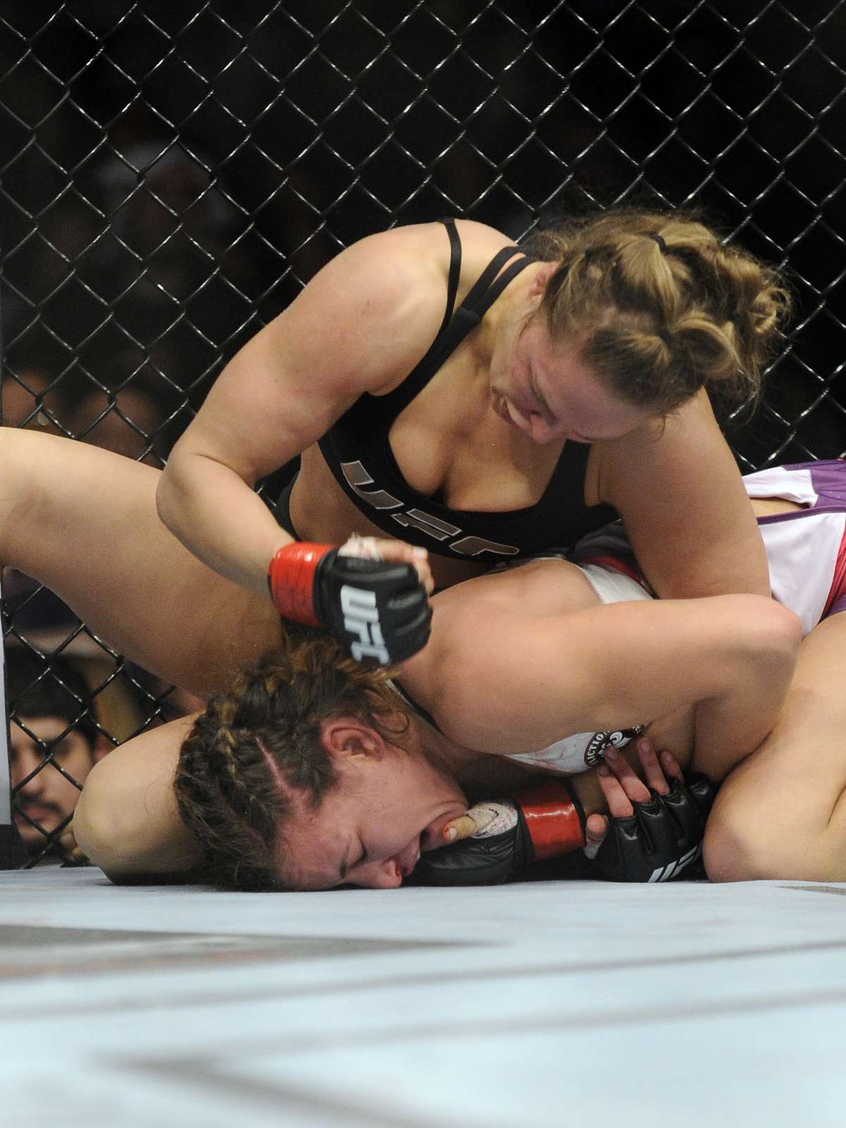 Ronda Rousey Vs Miesha Tate Quebra De Braco Ronda Amplia Sequência