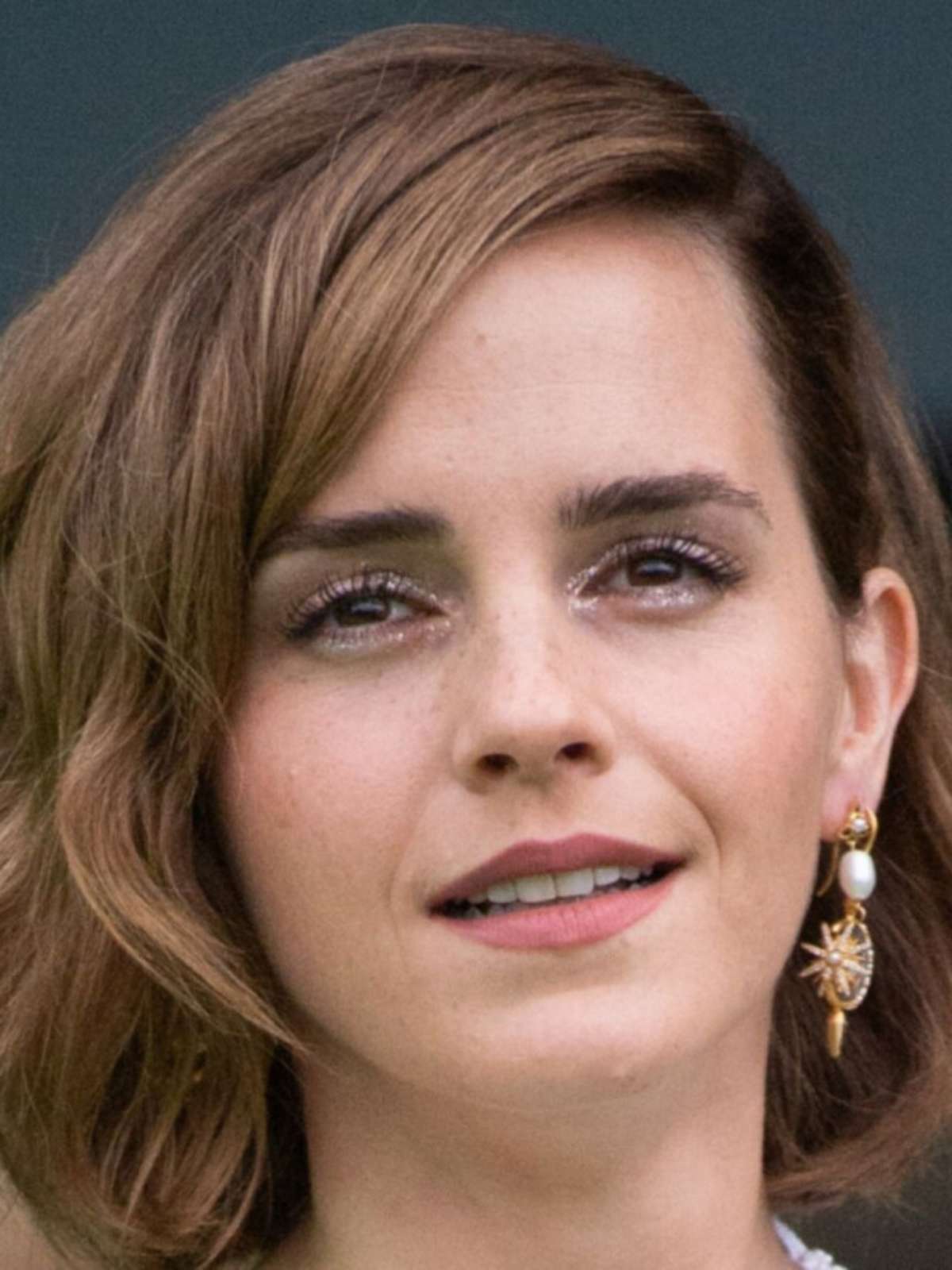 Capa Da Revista Emma Watson 2024 A Atriz Conhecida Por Interpretar