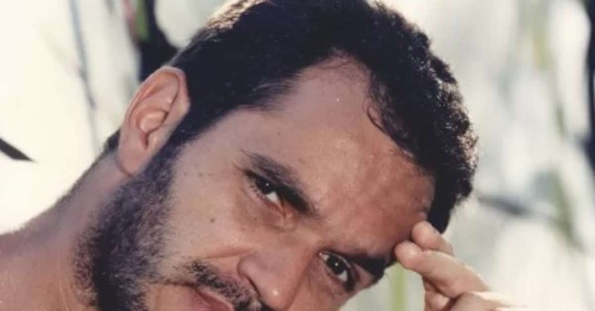 Relembre 7 famosos que já posaram nus para revistas masculinas