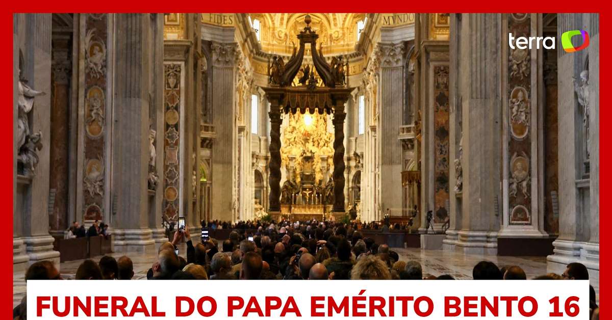Acompanhe o funeral do papa emérito Bento 16 - Ao Vivo - CERIMÔNIA NO ...