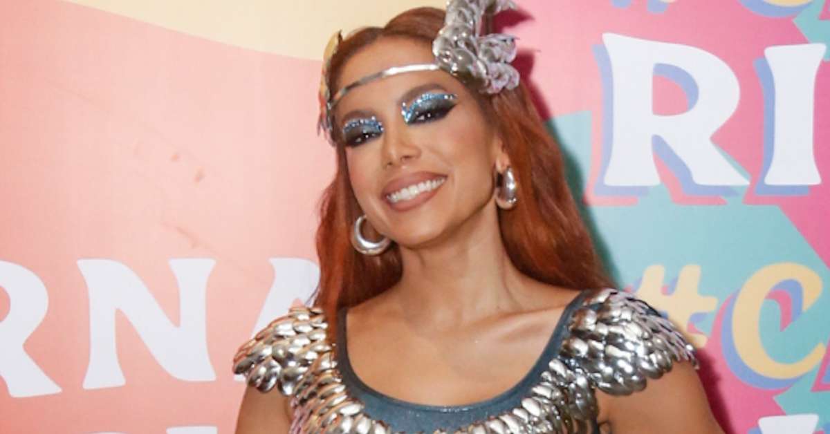 Veja look escolhido por Anitta para show no Carna Rildy no Rio