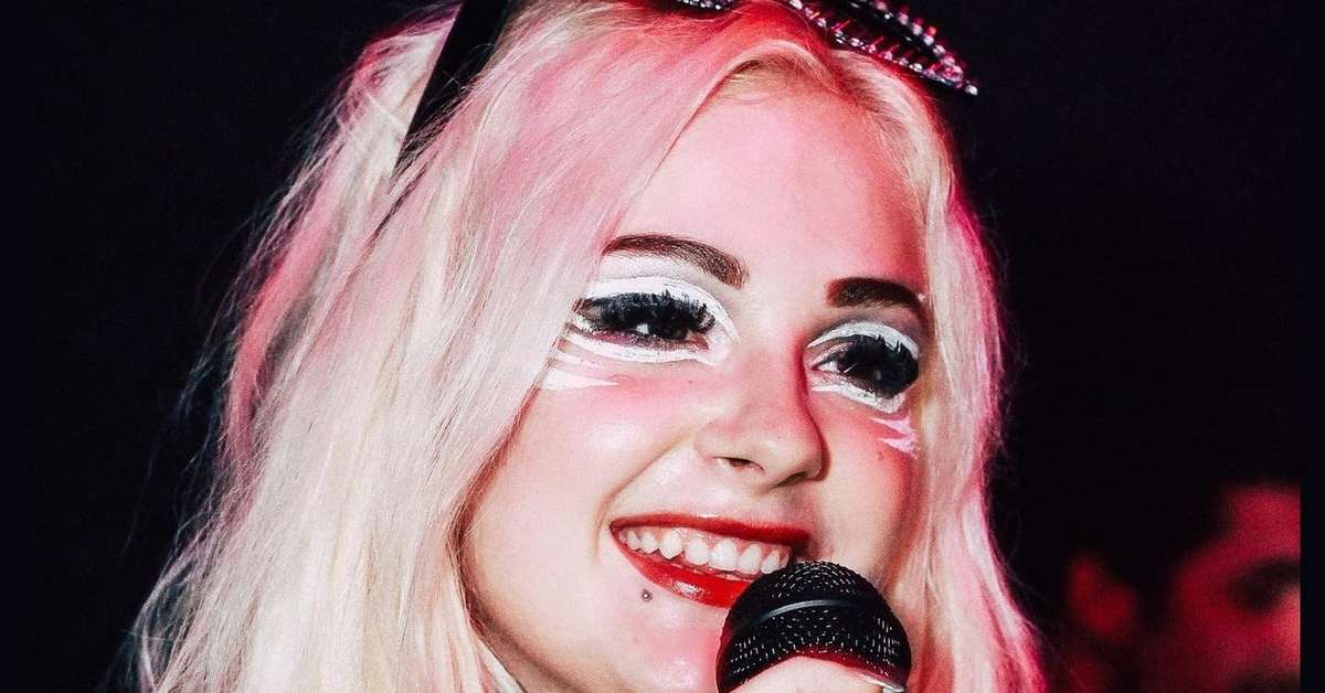 Bibi Babydoll: brasileira é cantora mais ouvida da Ucrânia em plena guerra