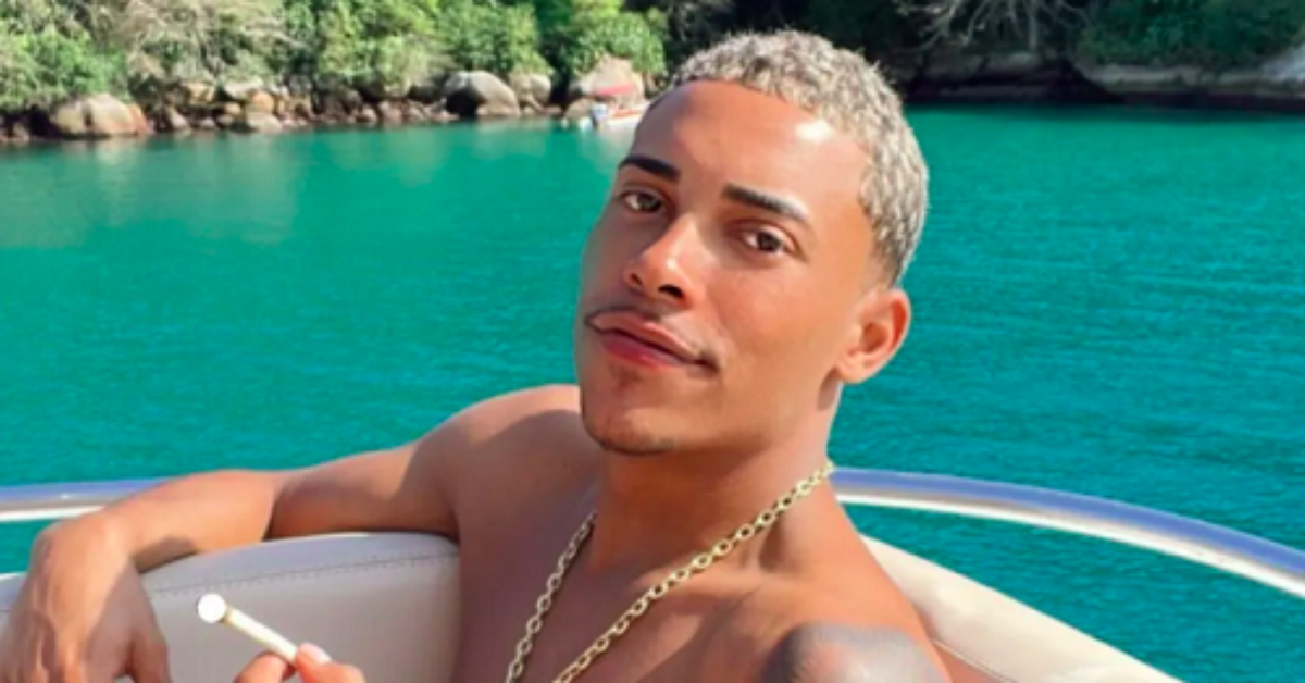 Polêmica e carro de R$ 1 milhão: a fortuna de MC Poze do Rodo