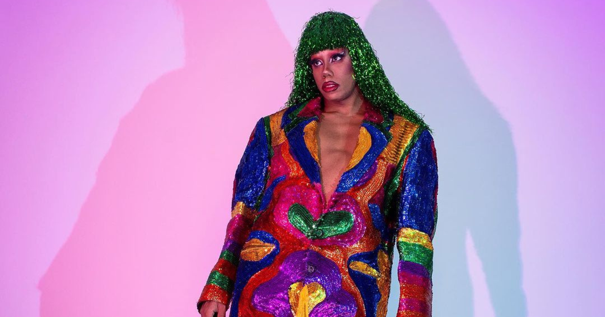 Conheça Organzza, a queen que representa a favela no Drag Race Brasil