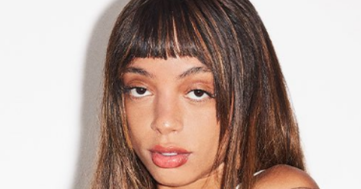 Quem é Urias, cantora que vem conquistando os festivais