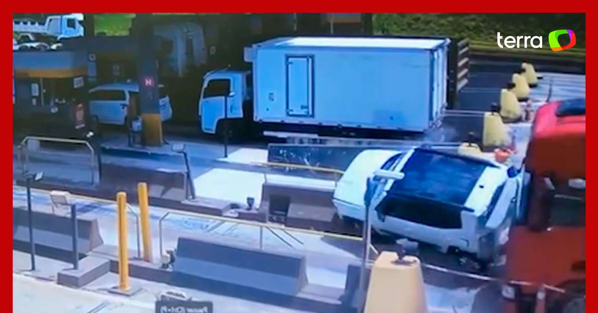 Trabalhador escapa por um triz de ser atropelado em pedágio - ESCAPOU DE CARRO E CAMINHÃO - Terra