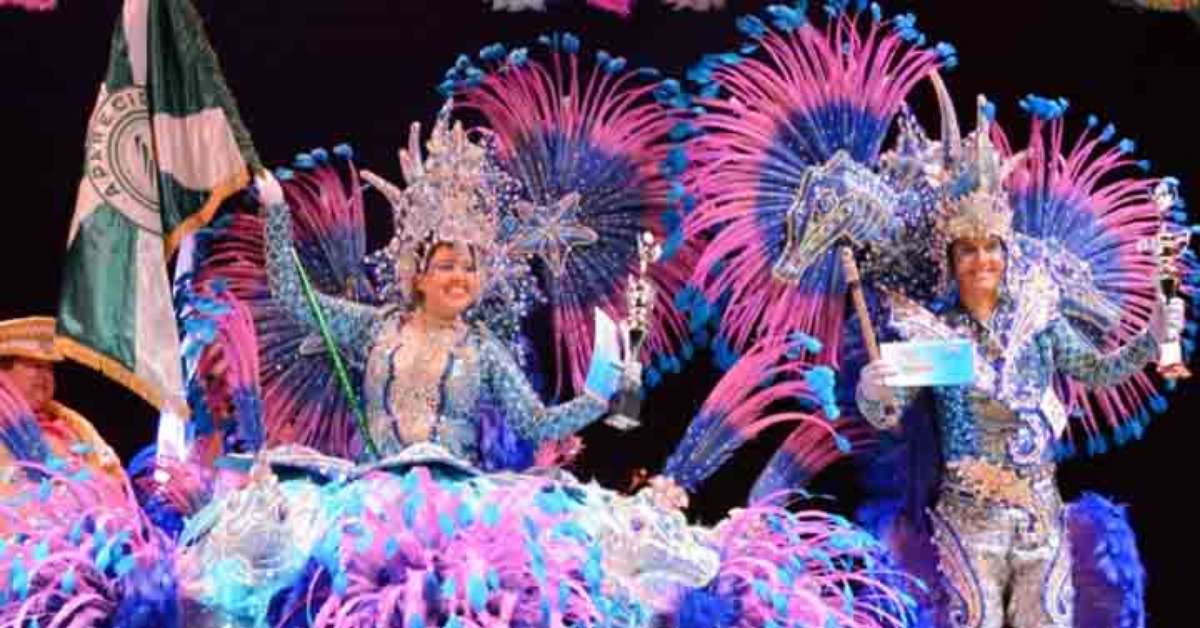 Carnaval de Manaus: desfile, concurso de máscaras e celebração do boi-bumbá