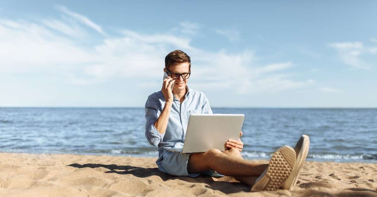 Férias: profissionais têm medo de se desconectar do trabalho; entenda