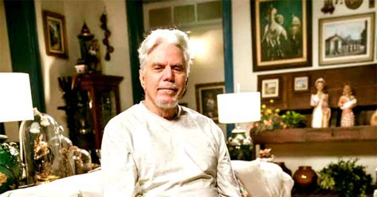 Aos 88 anos, ator Reginaldo Faria inova e lança álbum autoral de violão