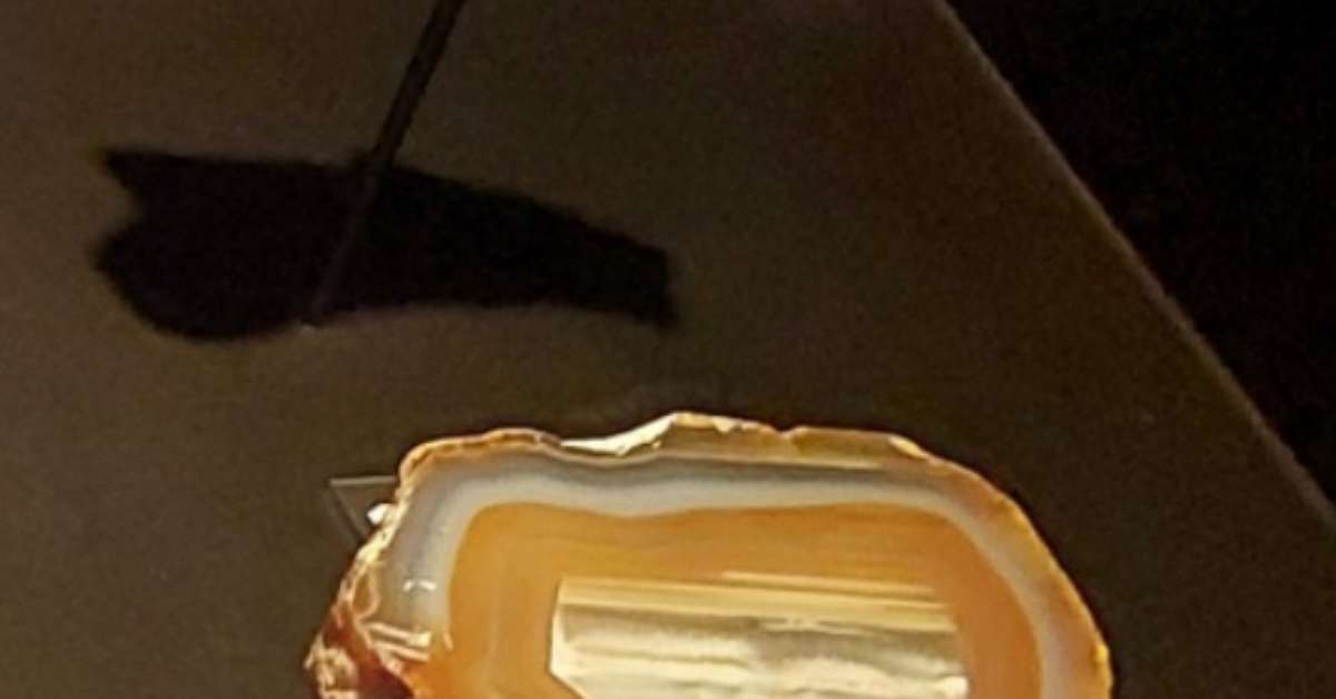 Ágata: a beleza do mineral que parece tingido à mão
