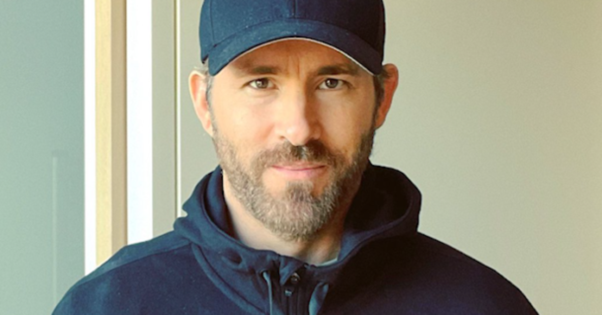 Ryan Reynolds revive clássico de Clint Eastwood em remake