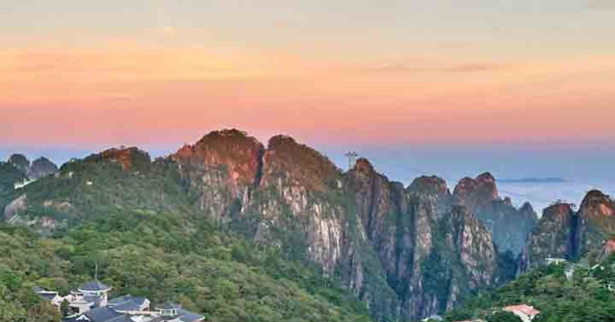 Uma das trilhas mais desafiadoras da China compõe pico com quase 4 mil ...