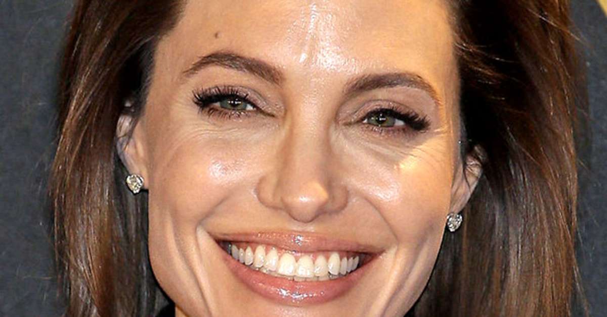 Pra quem não viu: Angelina Jolie contratou assassino para matá-la, mas ...