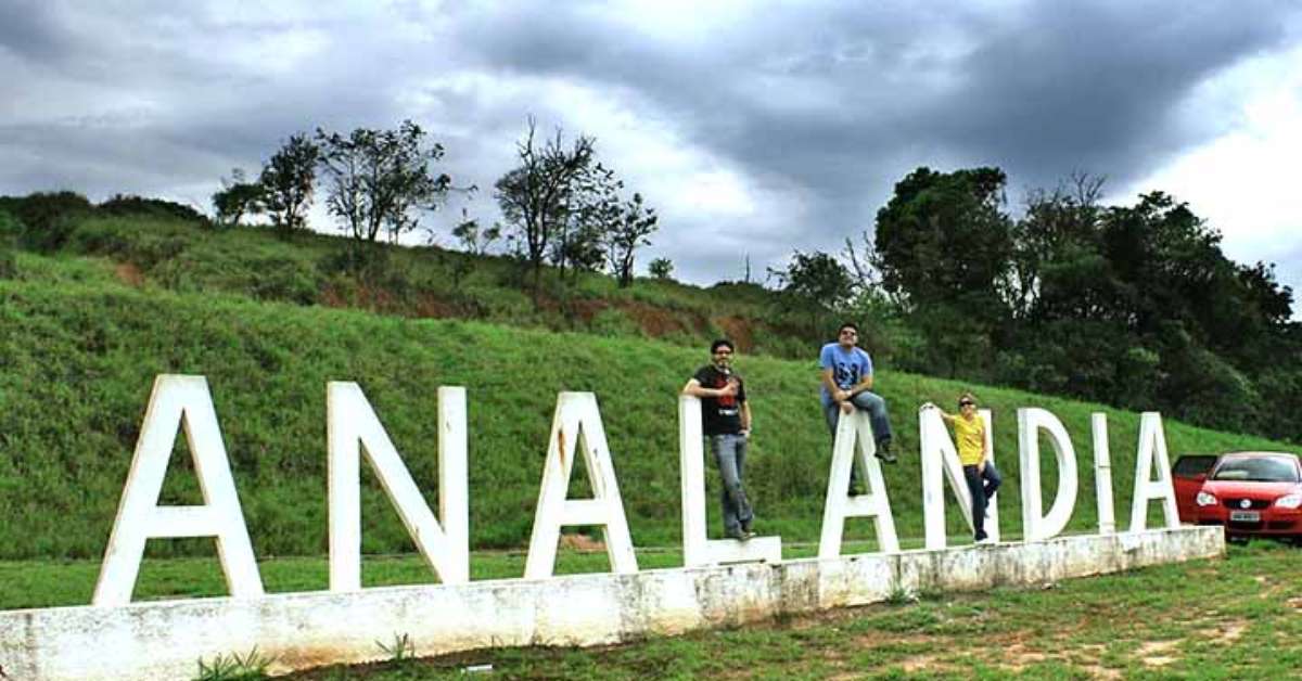 Refúgio repleto de natureza, Analândia não tem prédios nem sinais de ...