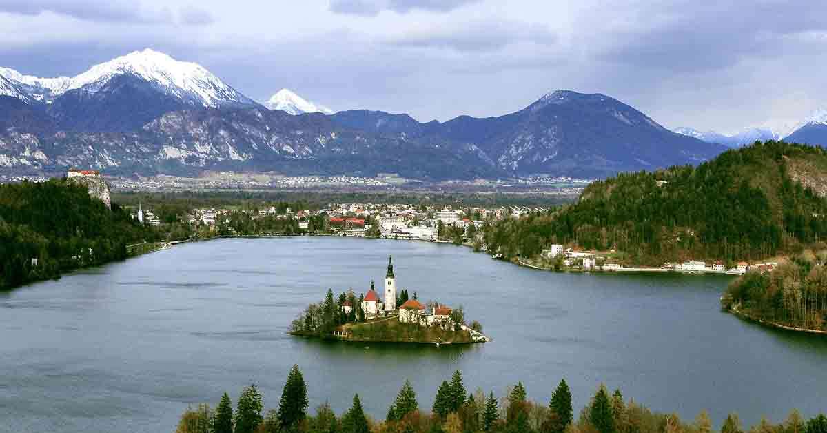 Bled, a joia eslovena: entre lendas, águas e memórias vivas