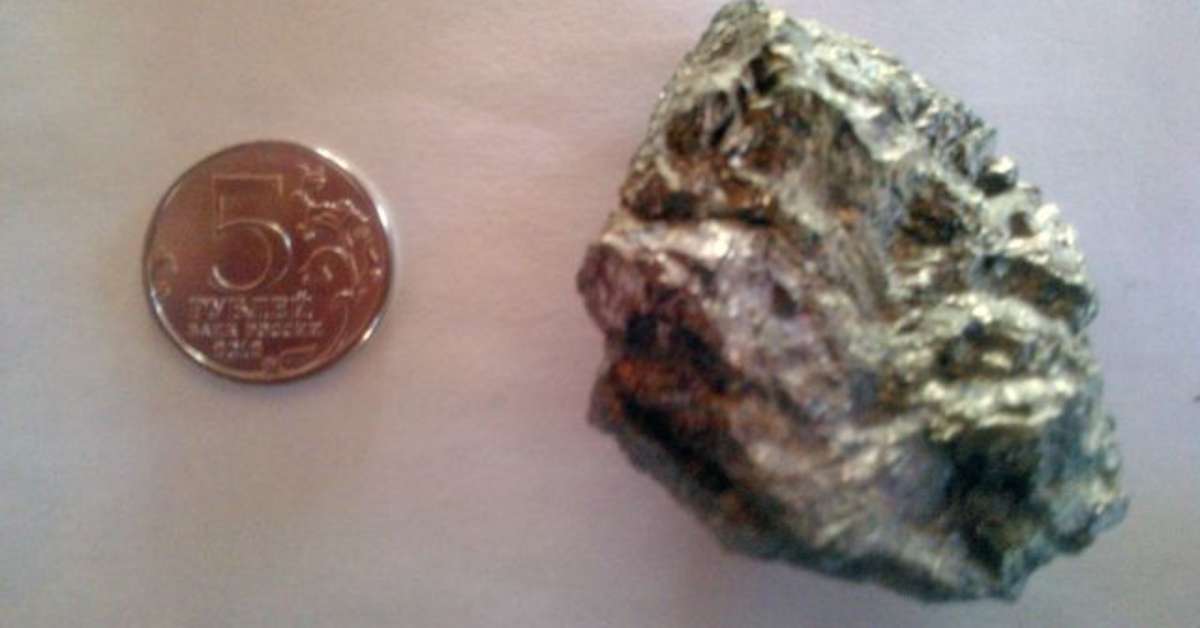 Como surgiu a teoria de que o ouro veio do espaço?