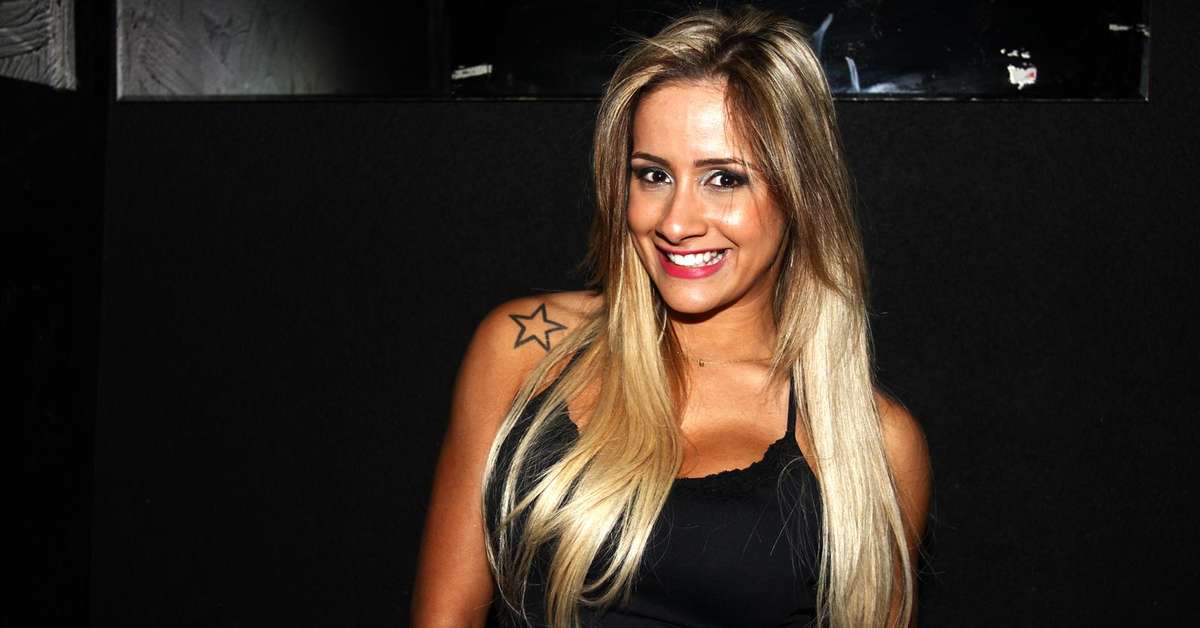 SP: panicat Babi Muniz aproveita noite em show de pagode