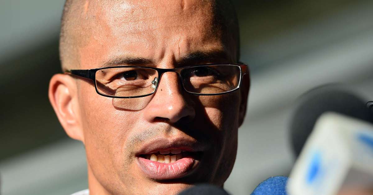 Em noite histórica, Alex completa mil jogos na carreira