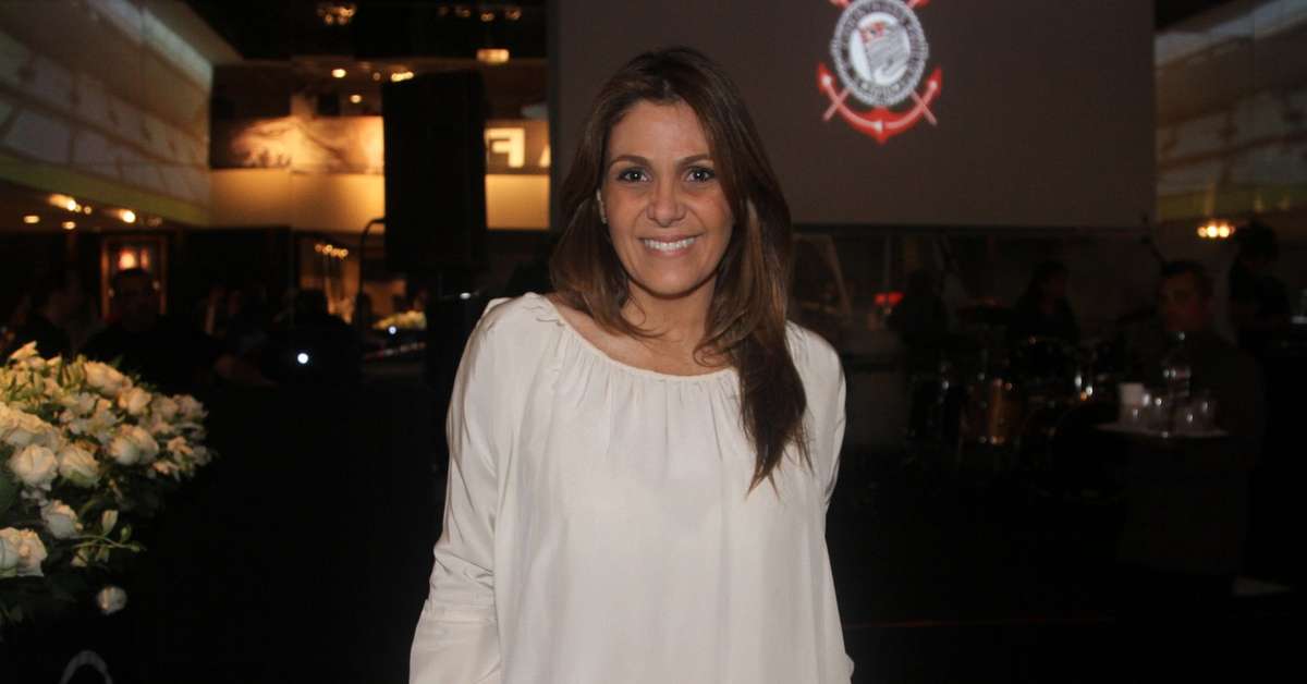 Ex-BBB Leka ressurge em festa infantil ao lado da família