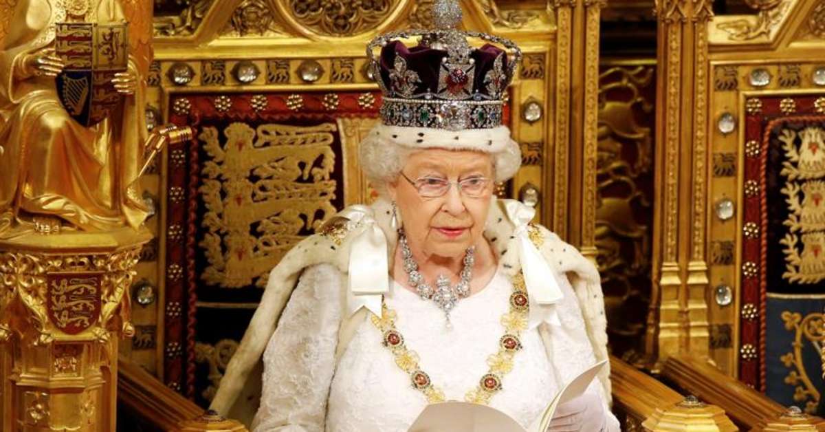 Rainha Elizabeth 2ª completa 65 anos no trono britânico