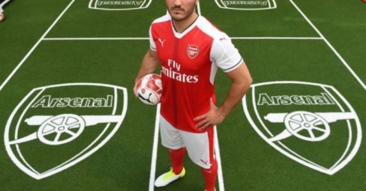 Arsenal confirma primeiro reforço para a temporada 2017/18