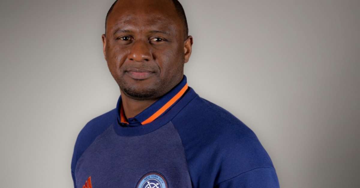 Após ser especulado no Arsenal, Patrick Vieira está perto do Nice Após ser especulado no Arsenal, Patrick Vieira está perto do Nice