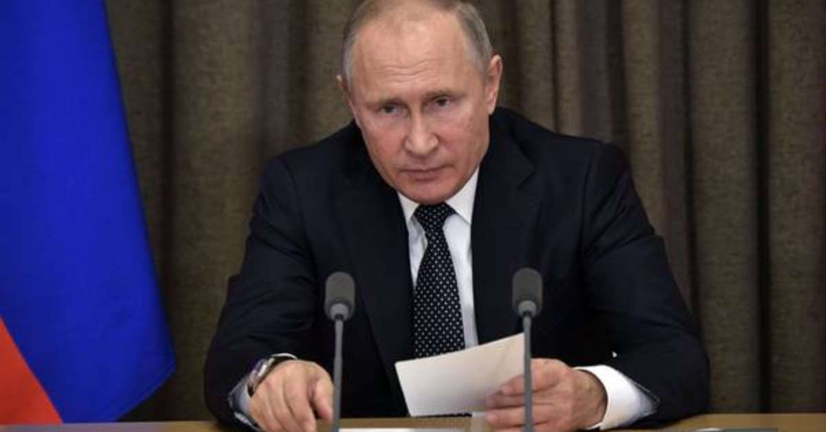 Putin trabalhou para a Stasi nos anos 1980, diz jornal