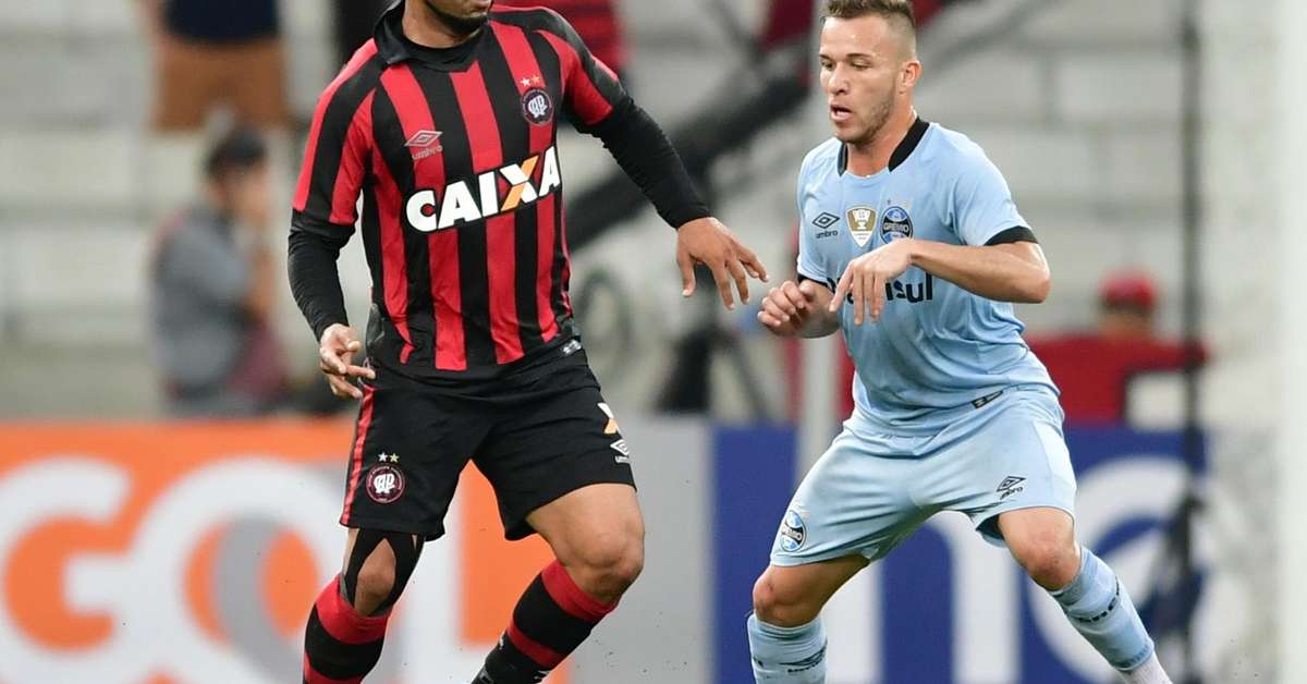 Aos 34 anos, Carlos Alberto anuncia aposentadoria do futebol