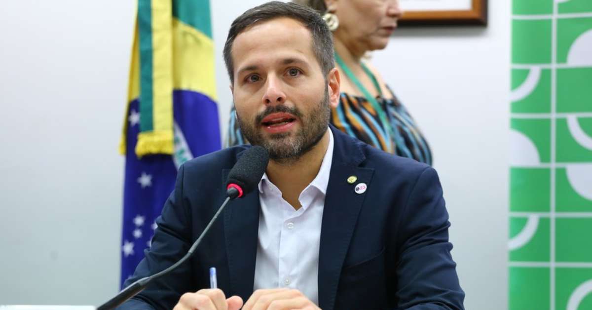 'Vamos questionar na Justiça programa cultural criado por Alvim', diz ...