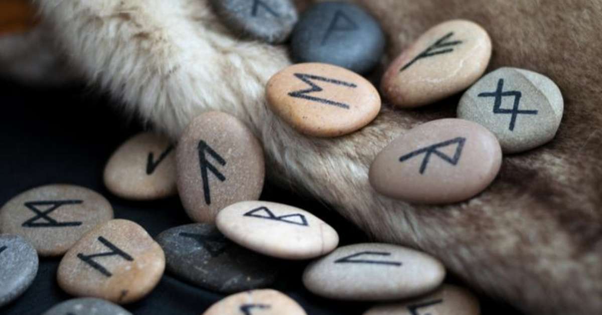 Runas de Odin: conheça o oráculo e como consultá-lo