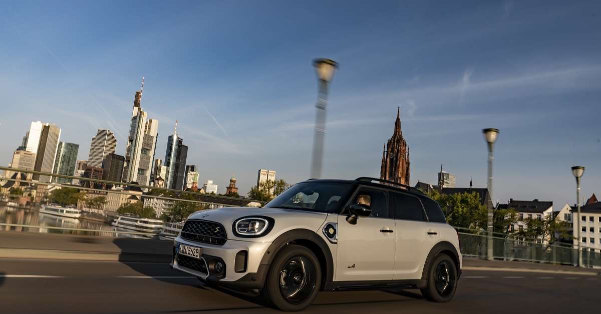 Novo Mini Countryman chega em 4 versões; duas são híbridas