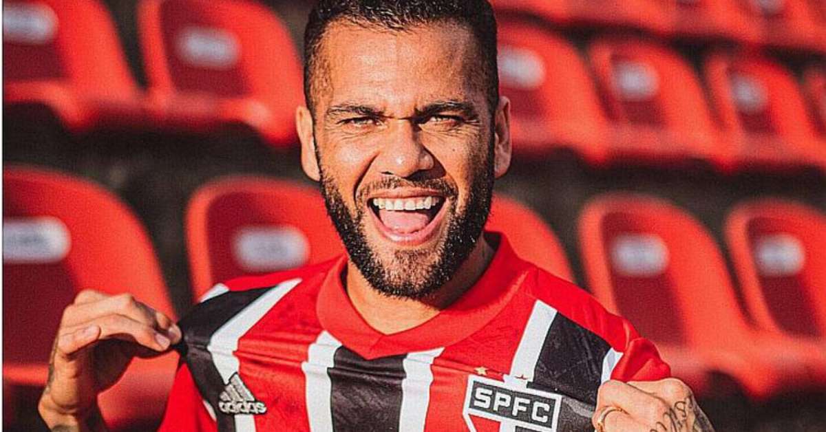 Daniel Alves faz sucesso nas redes sociais e atrai interesse de empresas