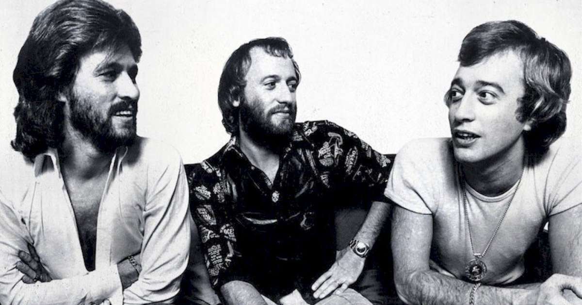 Bee Gees retorna às paradas de dance após exibição de documentário na HBO