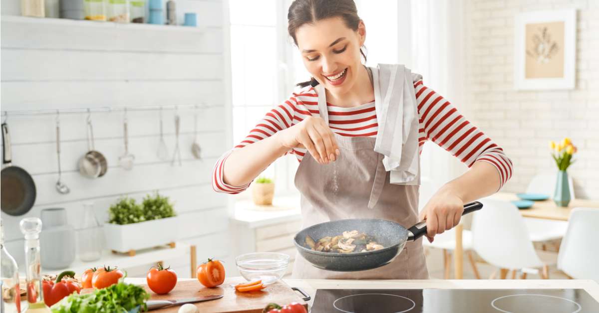 No dia da cozinheira, veja 3 dicas para aproveitar o arroz