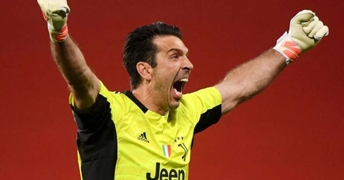 Buffon retorna ao Parma na Série B 20 anos após saída