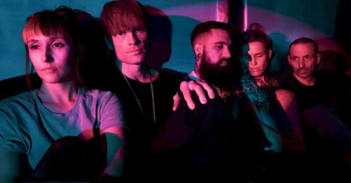 Mother Mother lança o novo álbum "Inside"