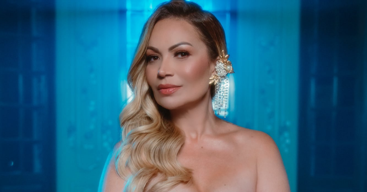 Solange Almeida revela 10 curiosidades sobre vida e carreira