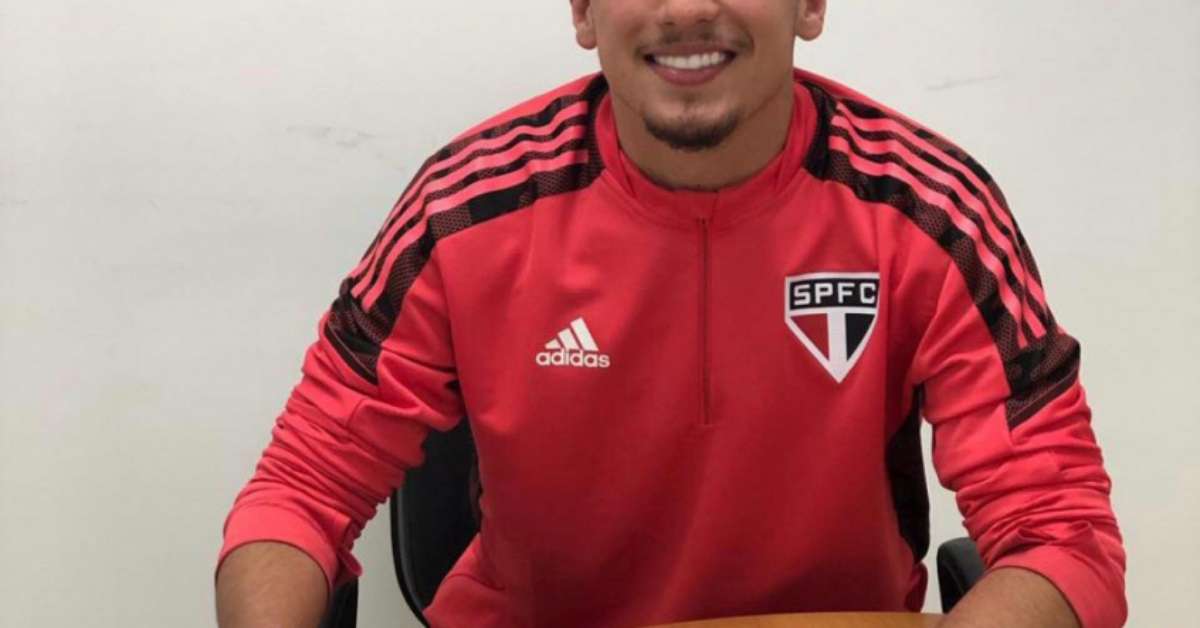 São Paulo contrata atacante Stevanato para a equipe sub-20