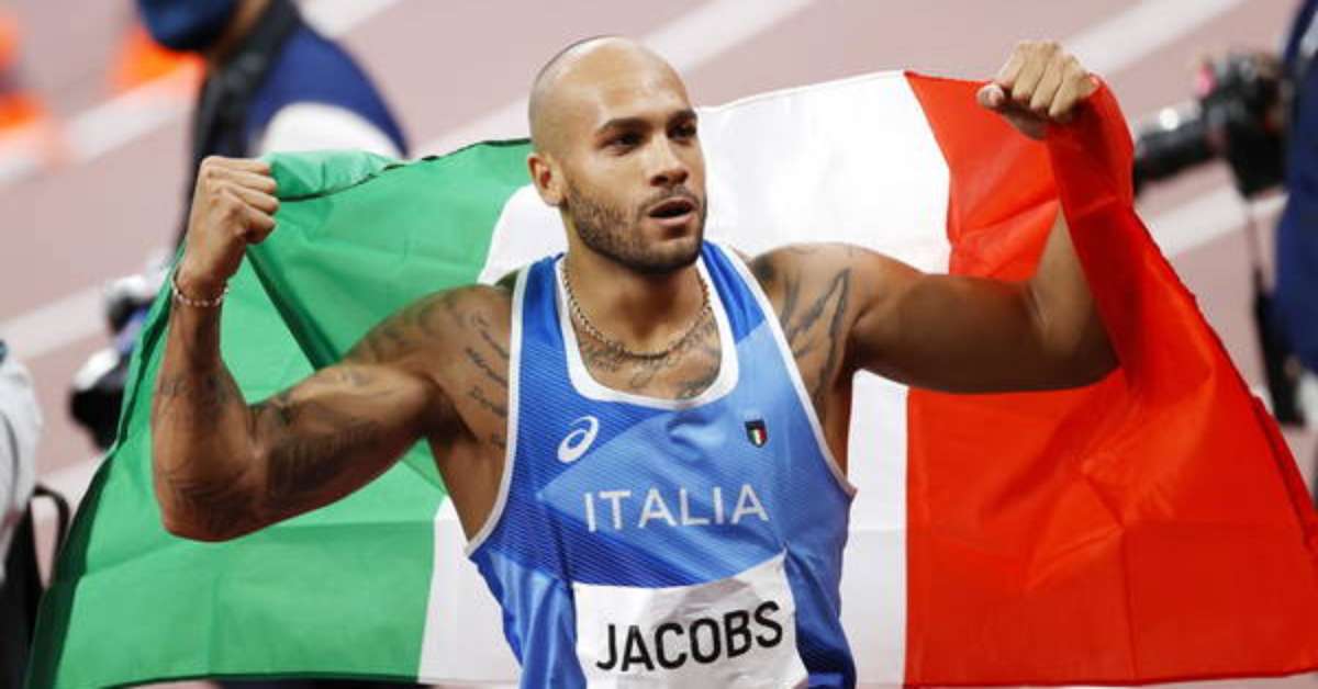 Jacobs só voltará a competir em 2022 após 2 ouros em Tóquio