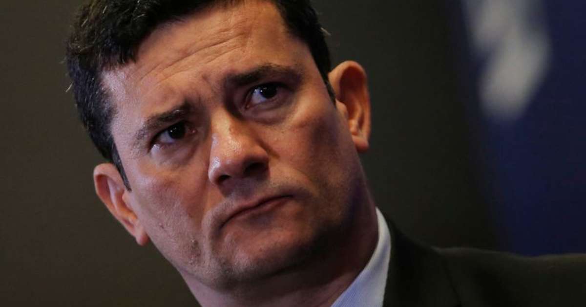 Moro diz estar pronto e assume candidatura à presidência