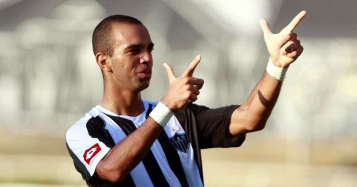 Tardelli marca e Atlético-MG vai à final
