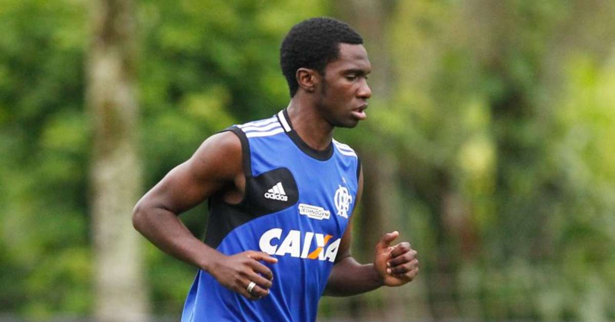 Negueba fala sobre seu retorno ao Flamengo