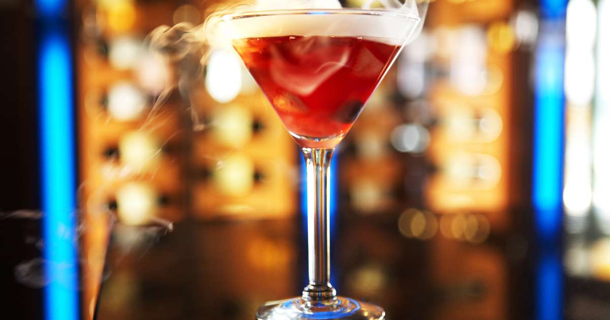Veja 6 receitas de drinques de um tradicional bar de Orlando