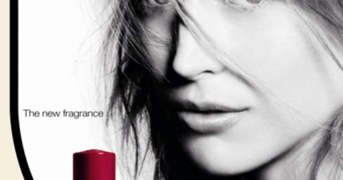 Raquel Zimmermann estrela primeiro perfume de grife italiana