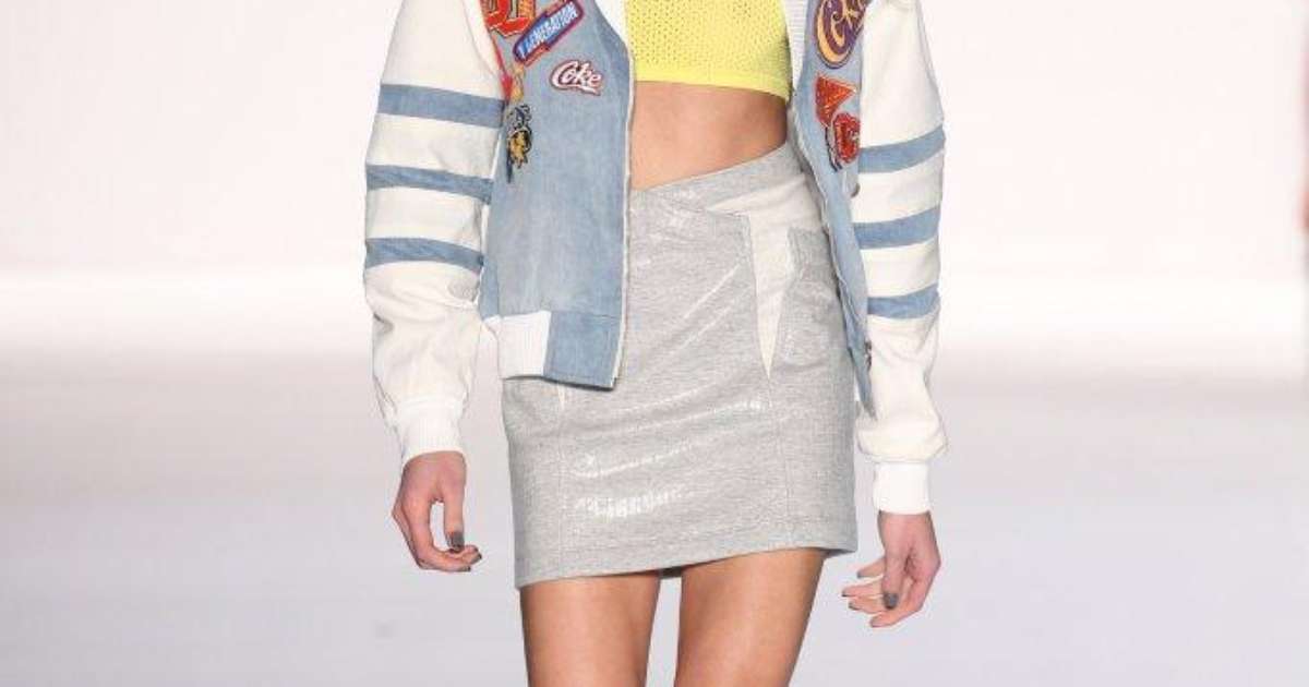 Sem surpresas, CocaCola Clothing apresenta coleção jovem e colorida