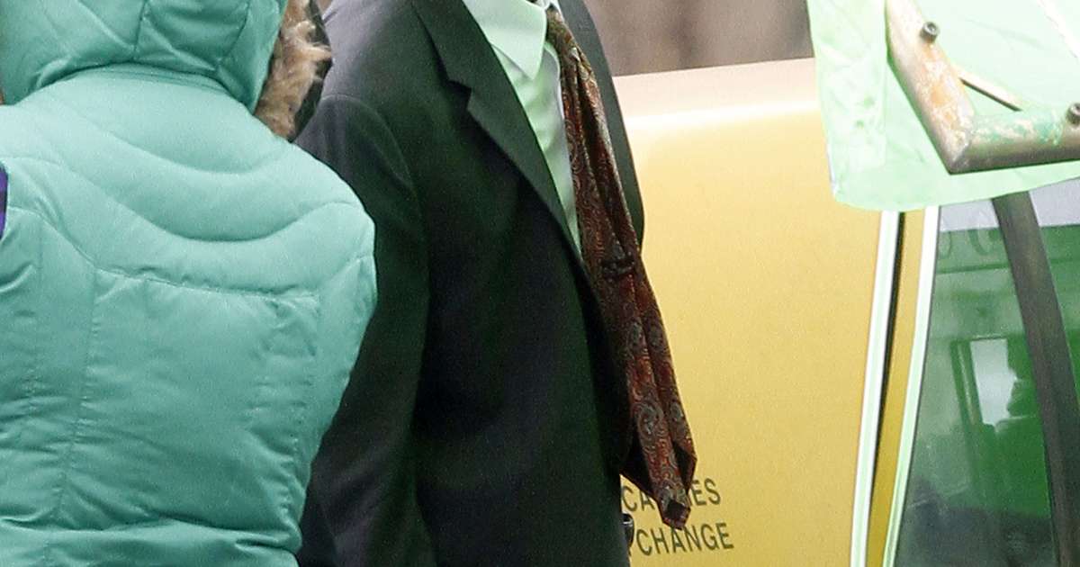 Mais magro, Matthew McConaughey é clicado em set de filmagem