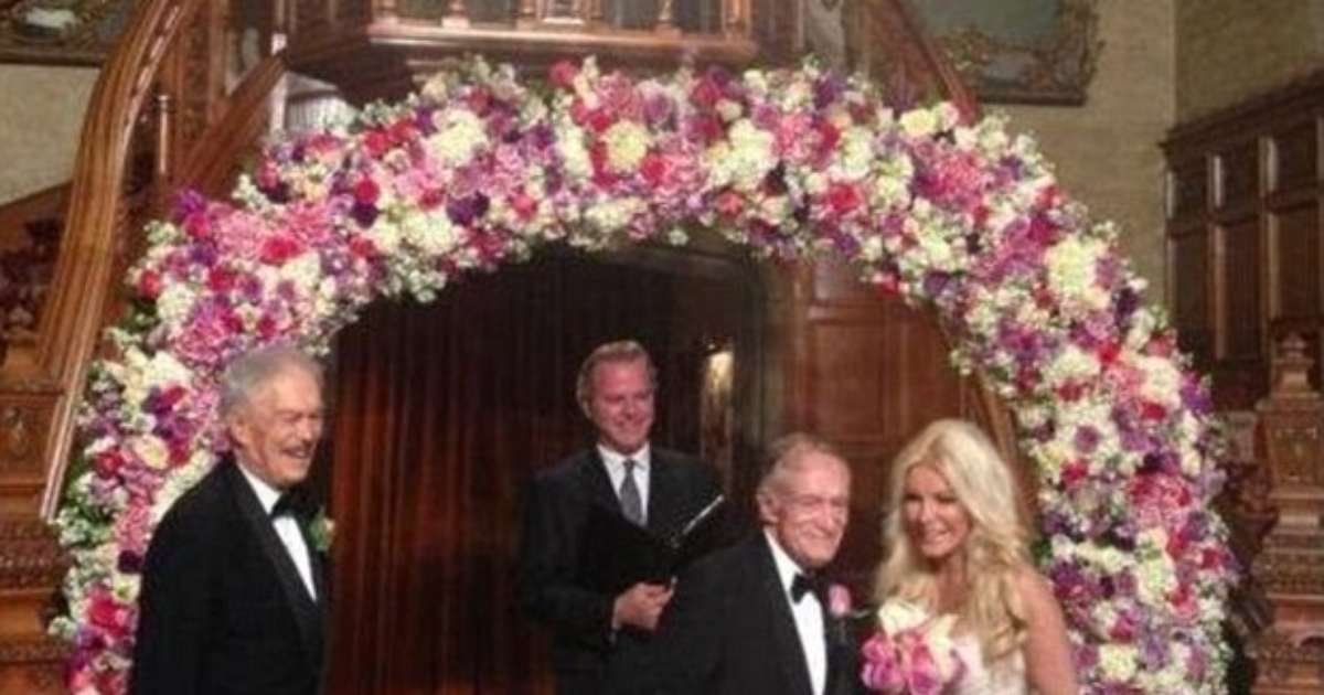 Dono da 'Playboy' se casa com Crystal Harris no Ano Novo