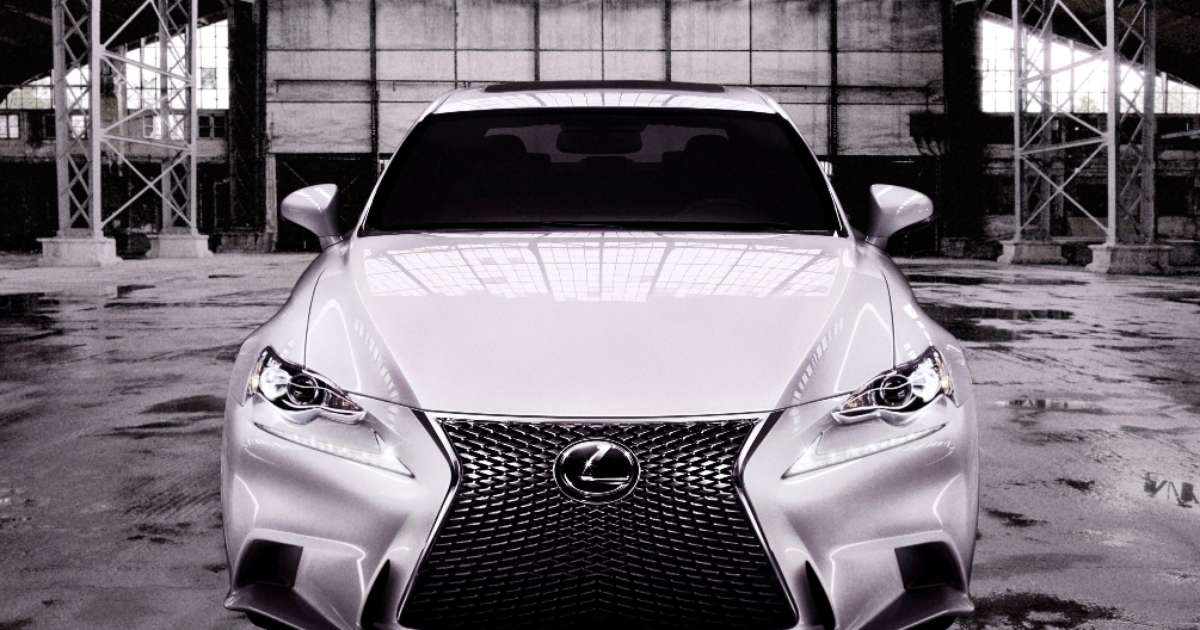 Detroit: Lexus mostra novo sedã para concorrer com alemães